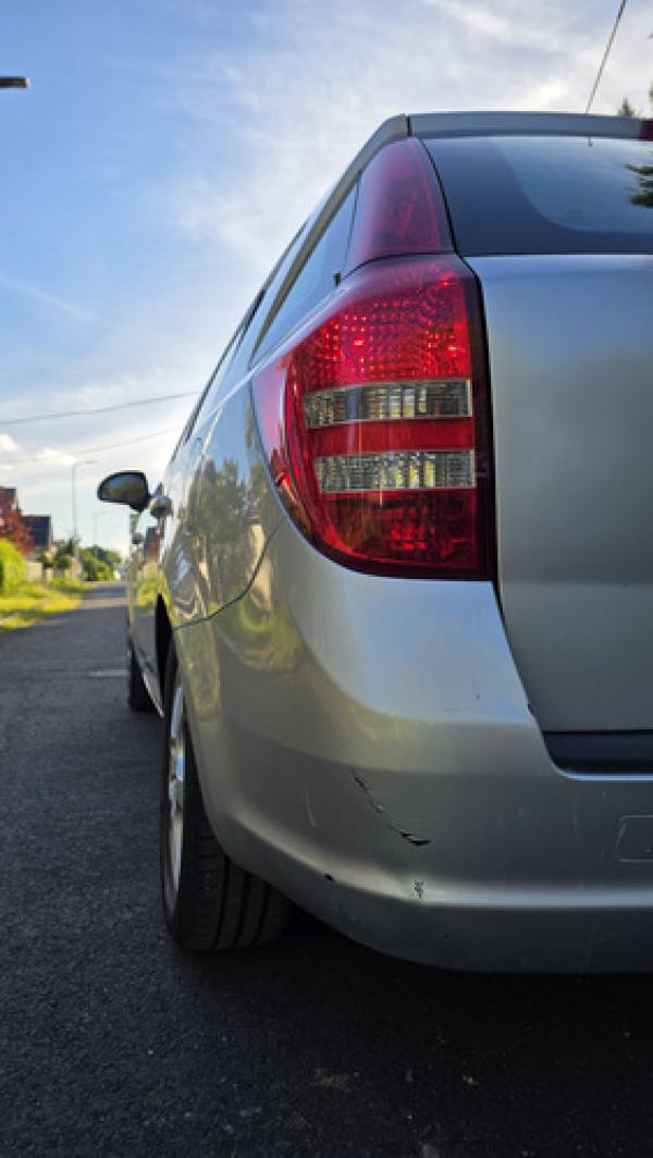 Pelēks Kia Ceed 2009 Tallina, ar dzinēja tilpumu 1.60 L un nobraukumu 249 tūkst. km par 2500 €, foto 2 vietnē AUTOMOTO.COM.LV