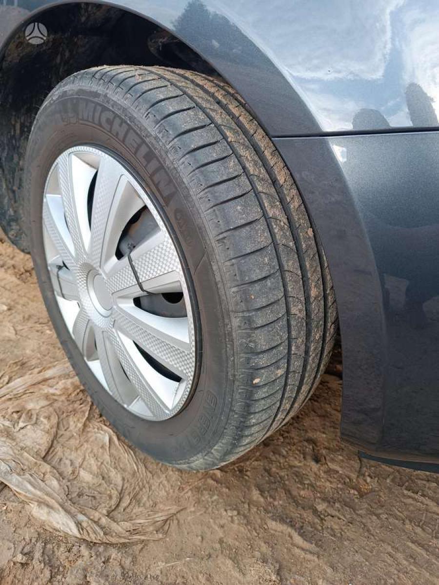 Grey Kia Ceed 2009 in Vilnius, with an engine capacity of 1.40 L and mileage of 179 thousand km for 3100 €, photo 6 on AUTOMOTO.COM.LV