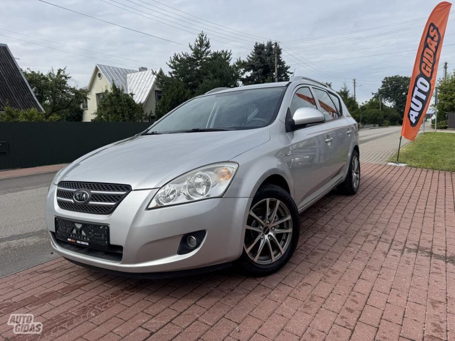 Grey Kia Ceed 2009 in Kaunas, with an engine capacity of 1.60 L and mileage of 236 thousand km for 1999 €, photo 1 on AUTOMOTO.COM.LV
