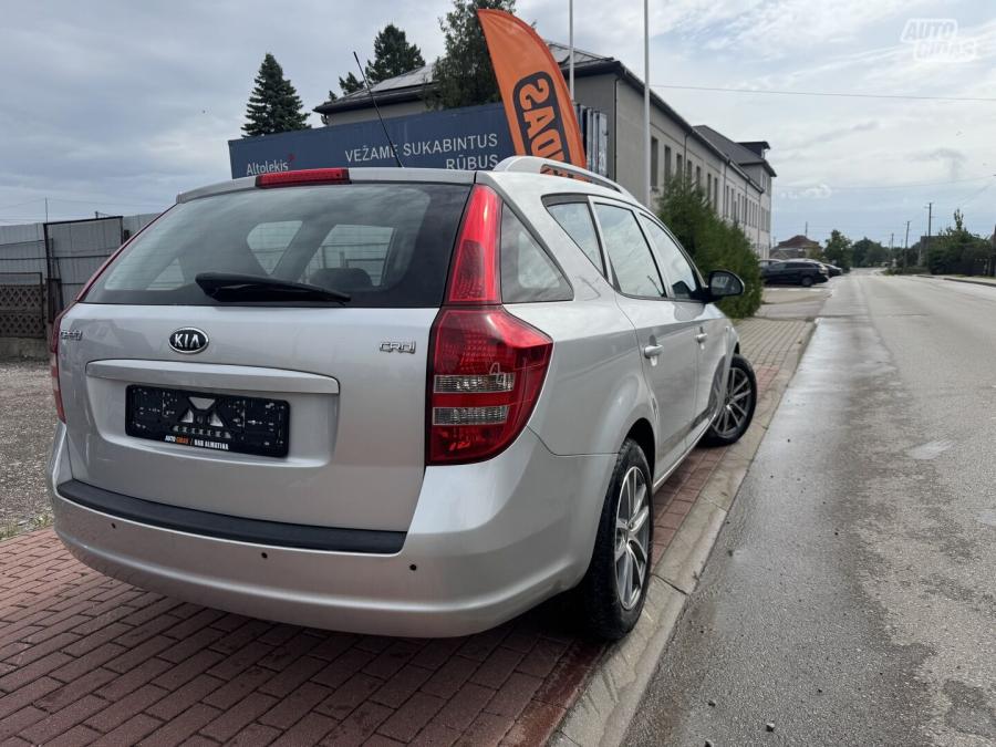 Grey Kia Ceed 2009 in Kaunas, with an engine capacity of 1.60 L and mileage of 236 thousand km for 1999 €, photo 4 on AUTOMOTO.COM.LV