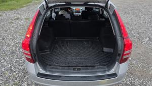 Grey Kia Ceed 2009 in Tallinn, with an engine capacity of 1.60 L and mileage of 249 thousand km for 2900 €, photo 8 on AUTOMOTO.COM.LV