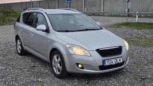 Grey Kia Ceed 2009 in Tallinn, with an engine capacity of 1.60 L and mileage of 249 thousand km for 2900 €, photo 18 on AUTOMOTO.COM.LV
