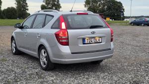 Grey Kia Ceed 2009 in Tallinn, with an engine capacity of 1.60 L and mileage of 249 thousand km for 2900 €, photo 20 on AUTOMOTO.COM.LV