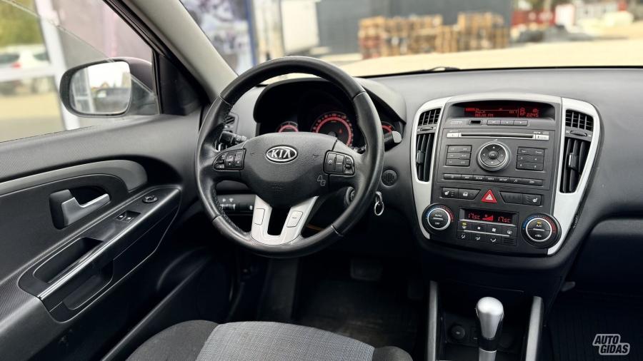Pelēks Kia Ceed 2010 Radviliškis, ar dzinēja tilpumu 1.60 L un nobraukumu 292 tūkst. km par 3650 €, foto 13 vietnē AUTOMOTO.COM.LV