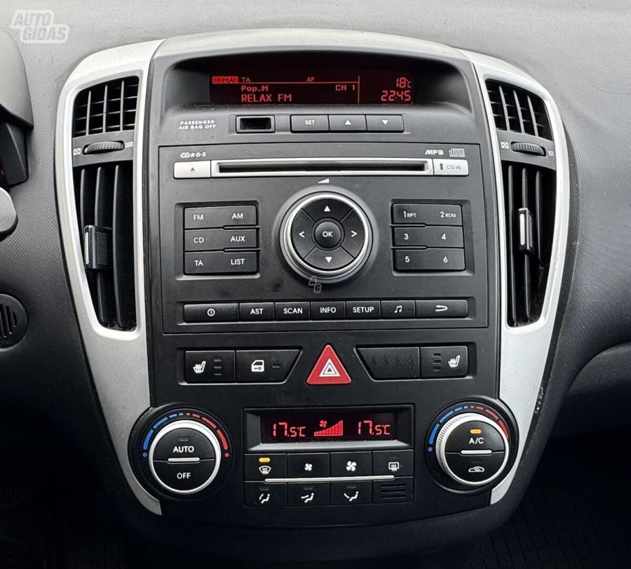 Pelēks Kia Ceed 2010 Radviliškis, ar dzinēja tilpumu 1.60 L un nobraukumu 292 tūkst. km par 3650 €, foto 20 vietnē AUTOMOTO.COM.LV