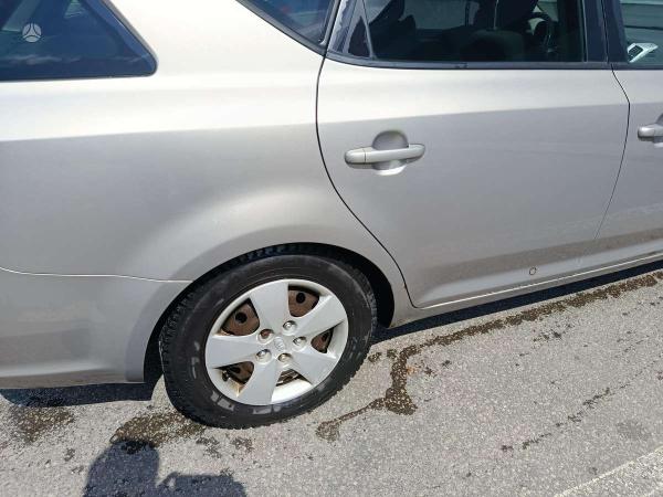 Pelēks Kia Ceed 2010 Viļņa, ar dzinēja tilpumu 1.58 L un nobraukumu 538 tūkst. km par 990 €, foto 9 vietnē AUTOMOTO.COM.LV