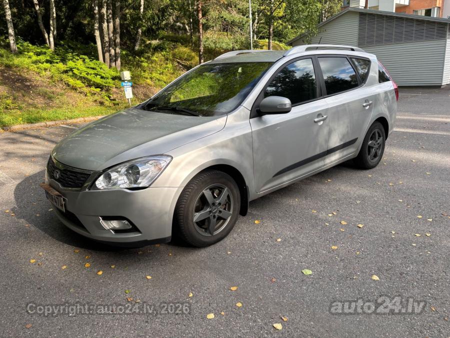 Grey Kia Ceed 2010 in Tallinn, with an engine capacity of 0.00 L and mileage of 325 thousand km for 1990 €, photo 1 on AUTOMOTO.COM.LV