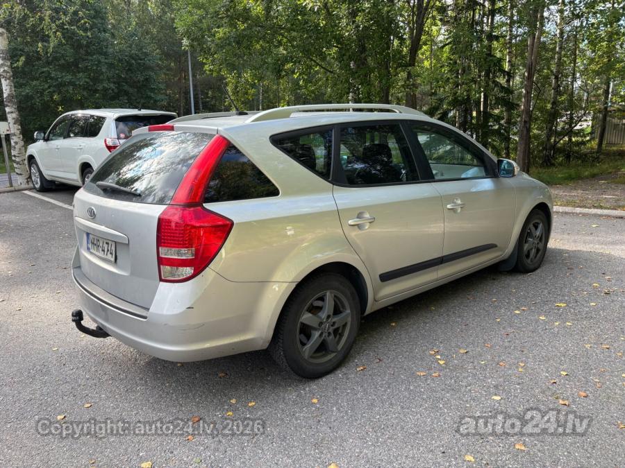 Grey Kia Ceed 2010 in Tallinn, with an engine capacity of 0.00 L and mileage of 325 thousand km for 1990 €, photo 4 on AUTOMOTO.COM.LV