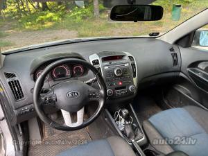 Grey Kia Ceed 2010 in Tallinn, with an engine capacity of 0.00 L and mileage of 325 thousand km for 1990 €, photo 6 on AUTOMOTO.COM.LV