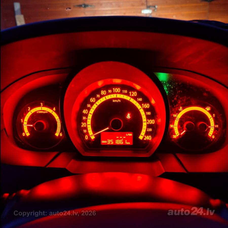 Pelēks Kia Ceed 2010 Tallina, ar dzinēja tilpumu 1.60 L un nobraukumu 350 tūkst. km par 2750 €, foto 9 vietnē AUTOMOTO.COM.LV