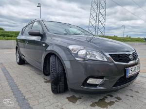Pelēks Kia Ceed 2010 Kauņa, ar dzinēja tilpumu 1.60 L un nobraukumu 297 tūkst. km par 1760 €, foto 3 vietnē AUTOMOTO.COM.LV