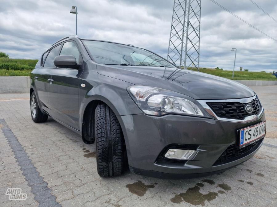 Pelēks Kia Ceed 2010 Kauņa, ar dzinēja tilpumu 1.60 L un nobraukumu 297 tūkst. km par 1760 €, foto 3 vietnē AUTOMOTO.COM.LV
