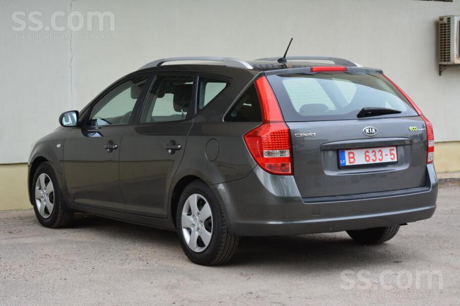 Pelēks Kia Ceed 2011 Ogre, ar dzinēja tilpumu 1.60 L un nobraukumu 169 tūkst. km par 2000 €, foto 4 vietnē AUTOMOTO.COM.LV