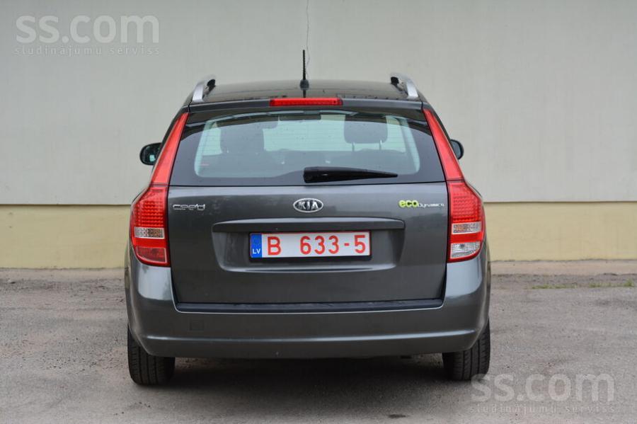 Pelēks Kia Ceed 2011 Ogre, ar dzinēja tilpumu 1.60 L un nobraukumu 169 tūkst. km par 2000 €, foto 5 vietnē AUTOMOTO.COM.LV