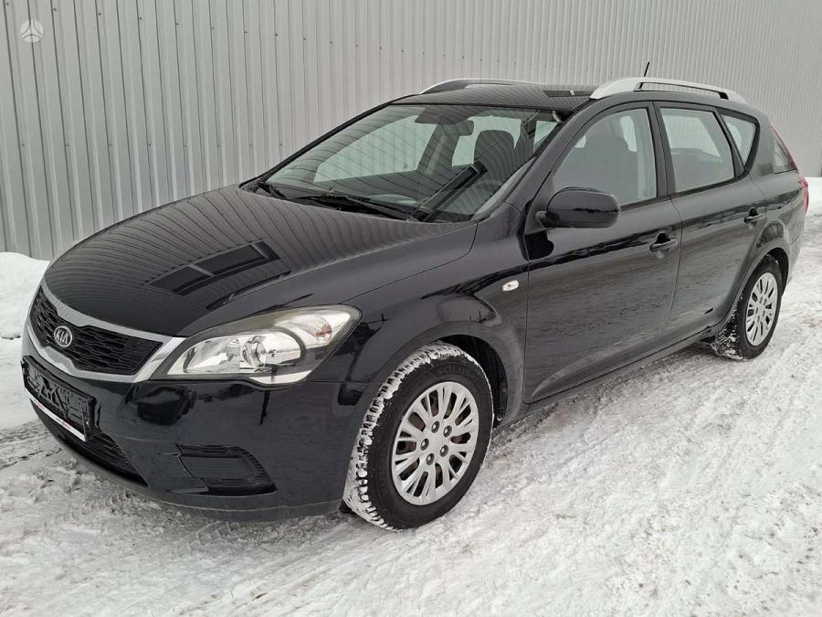 Pelēks Kia Ceed 2011 Ukmergė, ar dzinēja tilpumu 1.40 L un nobraukumu 163 tūkst. km par 2500 €, foto 1 vietnē AUTOMOTO.COM.LV