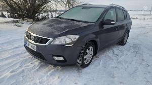 Grey Kia Ceed 2011 in Marijampole, with an engine capacity of 1.59 L and mileage of 260 thousand km for 1450 €, photo 2 on AUTOMOTO.COM.LV