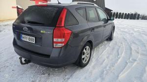 Grey Kia Ceed 2011 in Marijampole, with an engine capacity of 1.59 L and mileage of 260 thousand km for 1450 €, photo 3 on AUTOMOTO.COM.LV