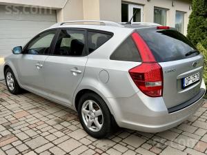 Grey Kia Ceed 2011 in Riga, with an engine capacity of 1.60 L and mileage of 251 thousand km for 3950 €, photo 7 on AUTOMOTO.COM.LV