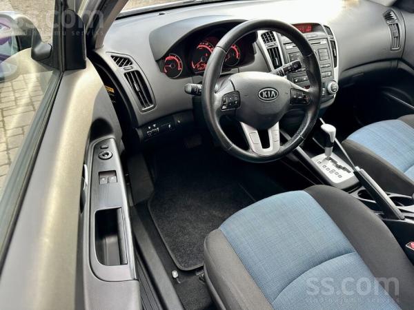 Grey Kia Ceed 2011 in Riga, with an engine capacity of 1.60 L and mileage of 251 thousand km for 3950 €, photo 8 on AUTOMOTO.COM.LV