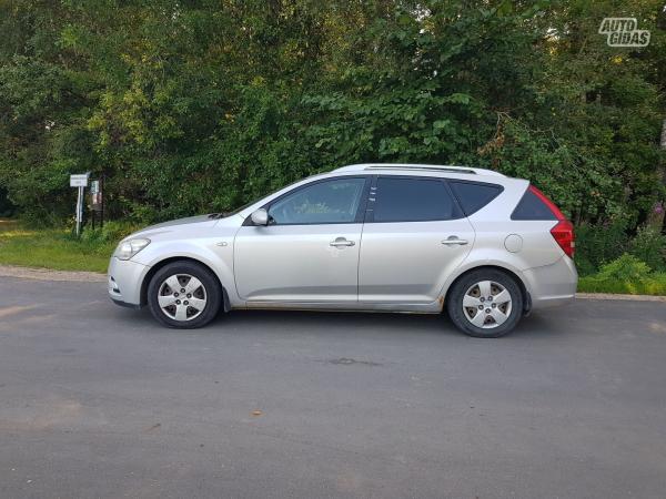 Grey Kia Ceed 2011 in Vilnius, with an engine capacity of 1.60 L and mileage of 380 thousand km for 750 €, photo 2 on AUTOMOTO.COM.LV