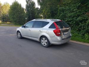 Pelēks Kia Ceed 2011 Viļņa, ar dzinēja tilpumu 1.60 L un nobraukumu 380 tūkst. km par 750 €, foto 4 vietnē AUTOMOTO.COM.LV