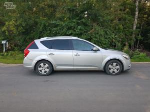 Pelēks Kia Ceed 2011 Viļņa, ar dzinēja tilpumu 1.60 L un nobraukumu 380 tūkst. km par 750 €, foto 6 vietnē AUTOMOTO.COM.LV