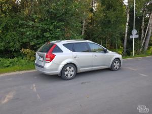 Pelēks Kia Ceed 2011 Viļņa, ar dzinēja tilpumu 1.60 L un nobraukumu 380 tūkst. km par 750 €, foto 7 vietnē AUTOMOTO.COM.LV