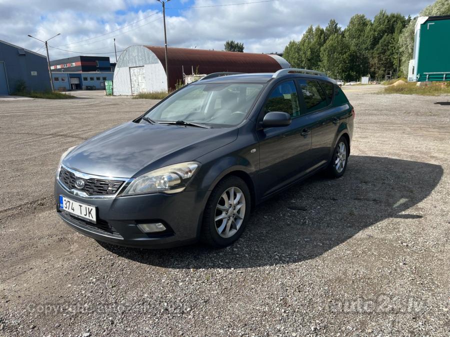 Grey Kia Ceed 2011 in Tallinn, with an engine capacity of 1.60 L and mileage of 272 thousand km for 2500 €, photo 3 on AUTOMOTO.COM.LV