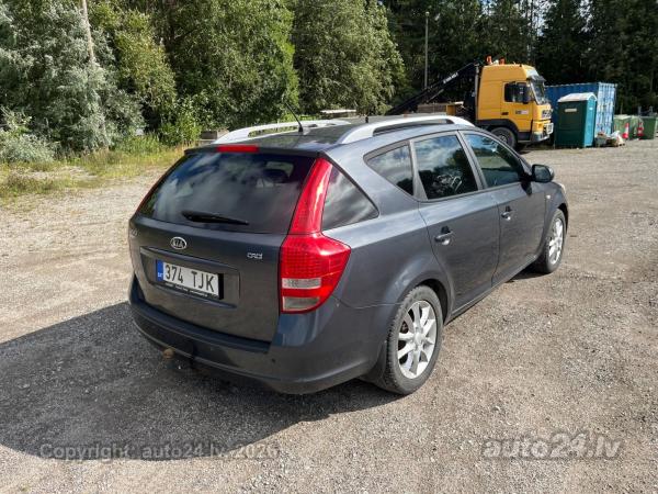 Grey Kia Ceed 2011 in Tallinn, with an engine capacity of 1.60 L and mileage of 272 thousand km for 2500 €, photo 5 on AUTOMOTO.COM.LV