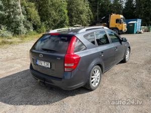 Grey Kia Ceed 2011 in Tallinn, with an engine capacity of 1.60 L and mileage of 272 thousand km for 2500 €, photo 5 on AUTOMOTO.COM.LV