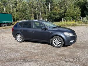 Grey Kia Ceed 2011 in Tallinn, with an engine capacity of 1.60 L and mileage of 272 thousand km for 2500 €, photo 6 on AUTOMOTO.COM.LV