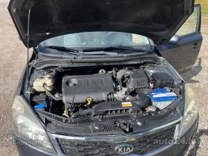 Grey Kia Ceed 2011 in Tallinn, with an engine capacity of 1.60 L and mileage of 272 thousand km for 2500 €, photo 8 on AUTOMOTO.COM.LV