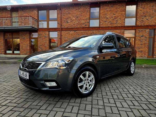 Pelēks Kia Ceed 2011 Marijampole, ar dzinēja tilpumu 1.58 L un nobraukumu 289 tūkst. km par 2850 €, foto 1 vietnē AUTOMOTO.COM.LV