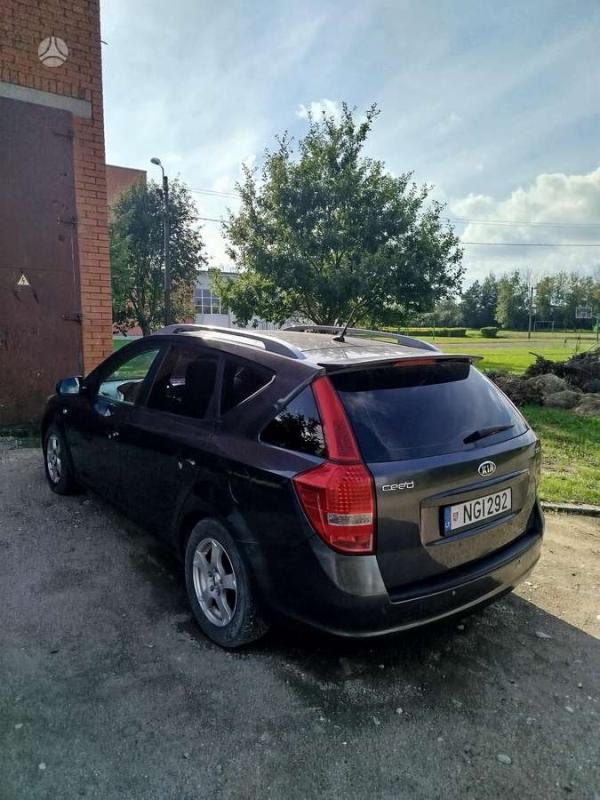 Pelēks Kia Ceed 2011 Kauņa, ar dzinēja tilpumu 1.60 L un nobraukumu 225 tūkst. km par 2300 €, foto 5 vietnē AUTOMOTO.COM.LV
