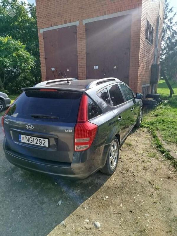 Pelēks Kia Ceed 2011 Kauņa, ar dzinēja tilpumu 1.60 L un nobraukumu 225 tūkst. km par 2300 €, foto 6 vietnē AUTOMOTO.COM.LV