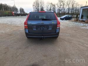 Pelēks Kia Ceed 2012 Kuldīga, ar dzinēja tilpumu 1.60 L un nobraukumu 269 tūkst. km par 3750 €, foto 8 vietnē AUTOMOTO.COM.LV