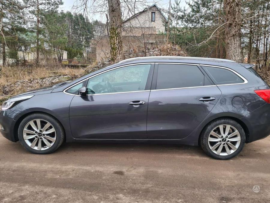 Pelēks Kia Ceed 2012 Viļņa, ar dzinēja tilpumu 1.60 L un nobraukumu 213 tūkst. km par 5999 €, foto 2 vietnē AUTOMOTO.COM.LV