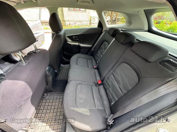 Grey Kia Ceed 2012 in Tallinn, with an engine capacity of 1.60 L and mileage of 206 thousand km for 4350 €, photo 10 on AUTOMOTO.COM.LV