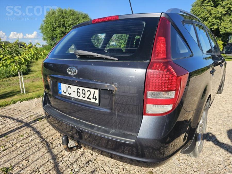 Pelēks Kia Ceed 2012 Jelgava, ar dzinēja tilpumu 1.60 L un nobraukumu 183 tūkst. km par 2800 €, foto 5 vietnē AUTOMOTO.COM.LV
