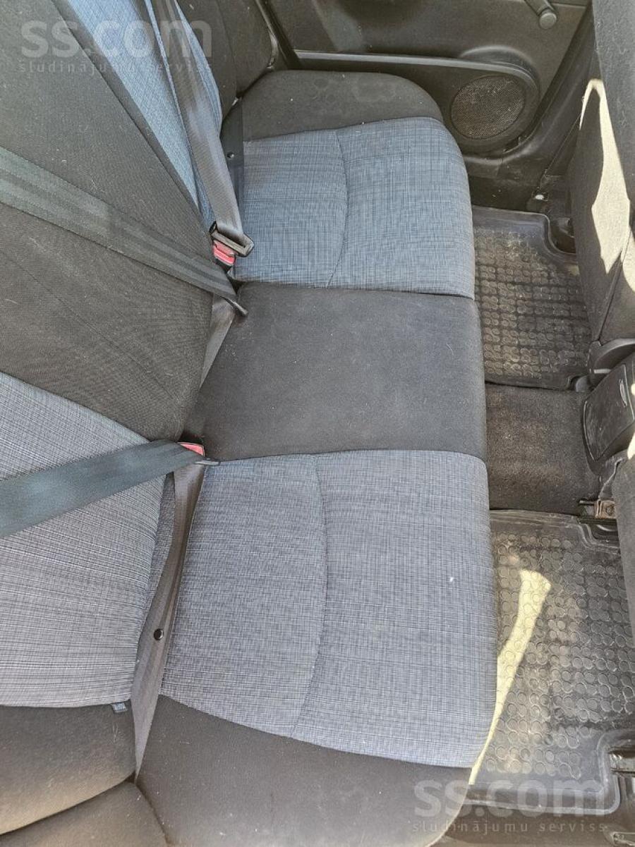 Pelēks Kia Ceed 2012 Jelgava, ar dzinēja tilpumu 1.60 L un nobraukumu 183 tūkst. km par 2800 €, foto 7 vietnē AUTOMOTO.COM.LV