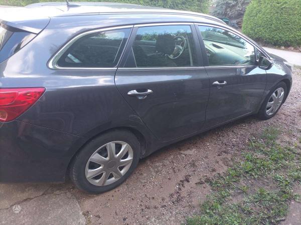 Grey Kia Ceed 2012 in Jurbarkas, with an engine capacity of 1.59 L and mileage of 230 thousand km for 4400 €, photo 5 on AUTOMOTO.COM.LV