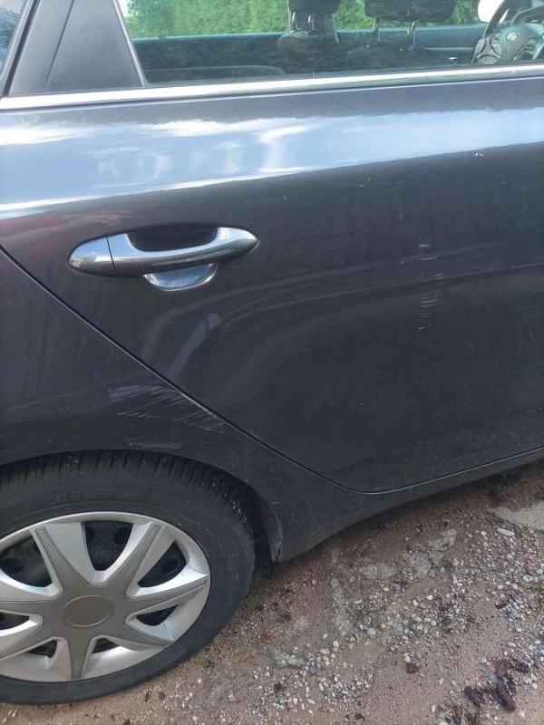 Grey Kia Ceed 2012 in Jurbarkas, with an engine capacity of 1.59 L and mileage of 230 thousand km for 4400 €, photo 6 on AUTOMOTO.COM.LV