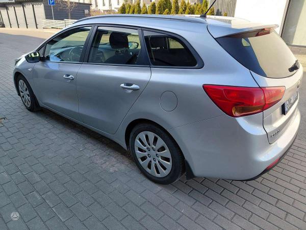 Pelēks Kia Ceed 2013 Viļņa, ar dzinēja tilpumu 1.40 L un nobraukumu 266 tūkst. km par 2900 €, foto 2 vietnē AUTOMOTO.COM.LV