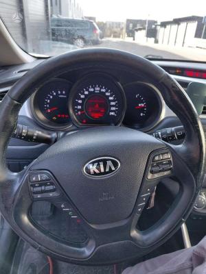 Grey Kia Ceed 2013 in Vilnius, with an engine capacity of 1.40 L and mileage of 266 thousand km for 2900 €, photo 9 on AUTOMOTO.COM.LV