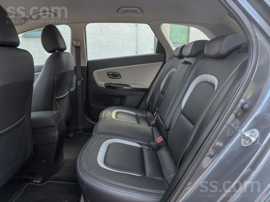 Pelēks Kia Ceed 2013 Jelgava, ar dzinēja tilpumu 1.60 L un nobraukumu 146 tūkst. km par 5500 €, foto 12 vietnē AUTOMOTO.COM.LV