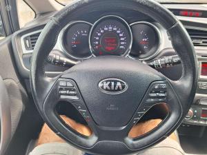 Pelēks Kia Ceed 2013 Tauragė, ar dzinēja tilpumu 1.60 L un nobraukumu 270 tūkst. km par 2400 €, foto 17 vietnē AUTOMOTO.COM.LV