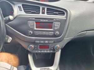 Pelēks Kia Ceed 2013 Tauragė, ar dzinēja tilpumu 1.60 L un nobraukumu 270 tūkst. km par 2400 €, foto 18 vietnē AUTOMOTO.COM.LV