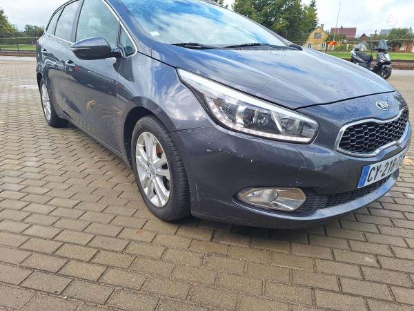 Kia Ceed 2013 in Taurage on AUTOMOTO.COM.LV Grey Kia Ceed 2013 in Taurage, with an engine capacity of 1.60 L and mileage of 270 thousand km for 2400 €, photo 11 on AUTOMOTO.COM.LV