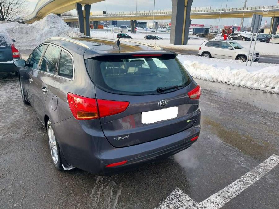 Grey Kia Ceed 2014 in Klaipeda, with an engine capacity of 1.59 L and mileage of 278 thousand km for 3600 €, photo 9 on AUTOMOTO.COM.LV