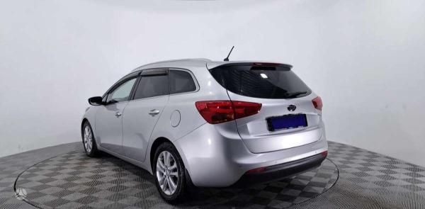 Grey Kia Ceed 2014 in Vilnius, with an engine capacity of 1.59 L and mileage of 244 thousand km for 7499 €, photo 5 on AUTOMOTO.COM.LV